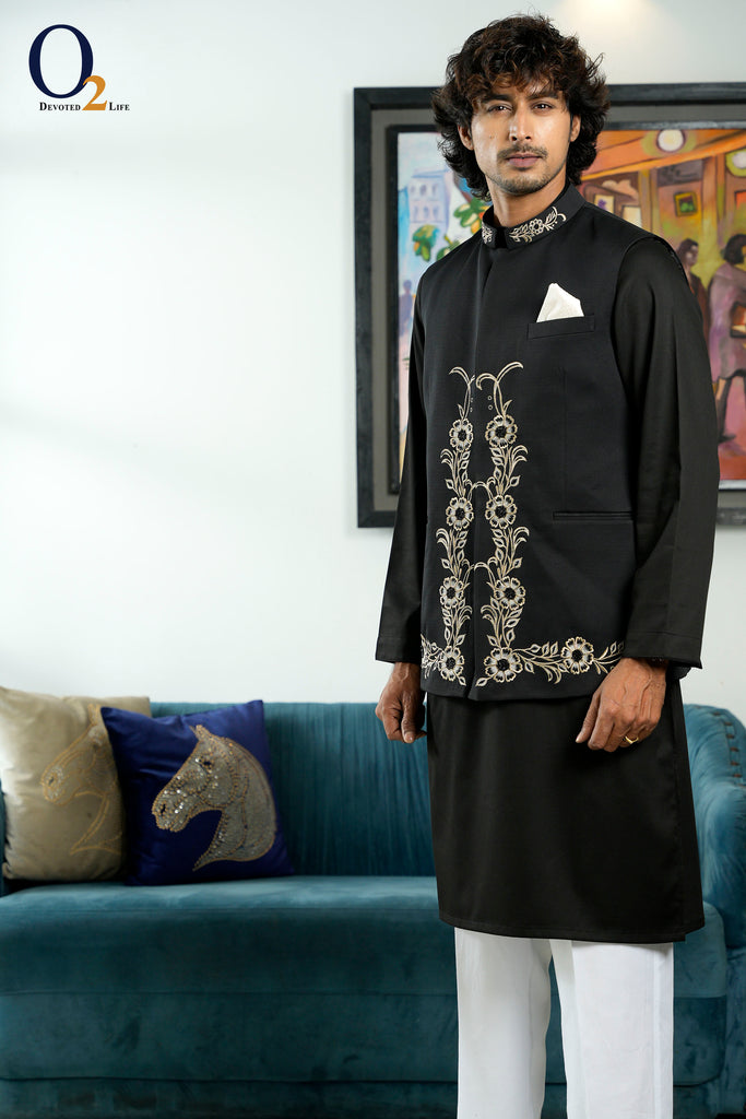 Embroidered Jawahar Cut Ethnic Vest In Black